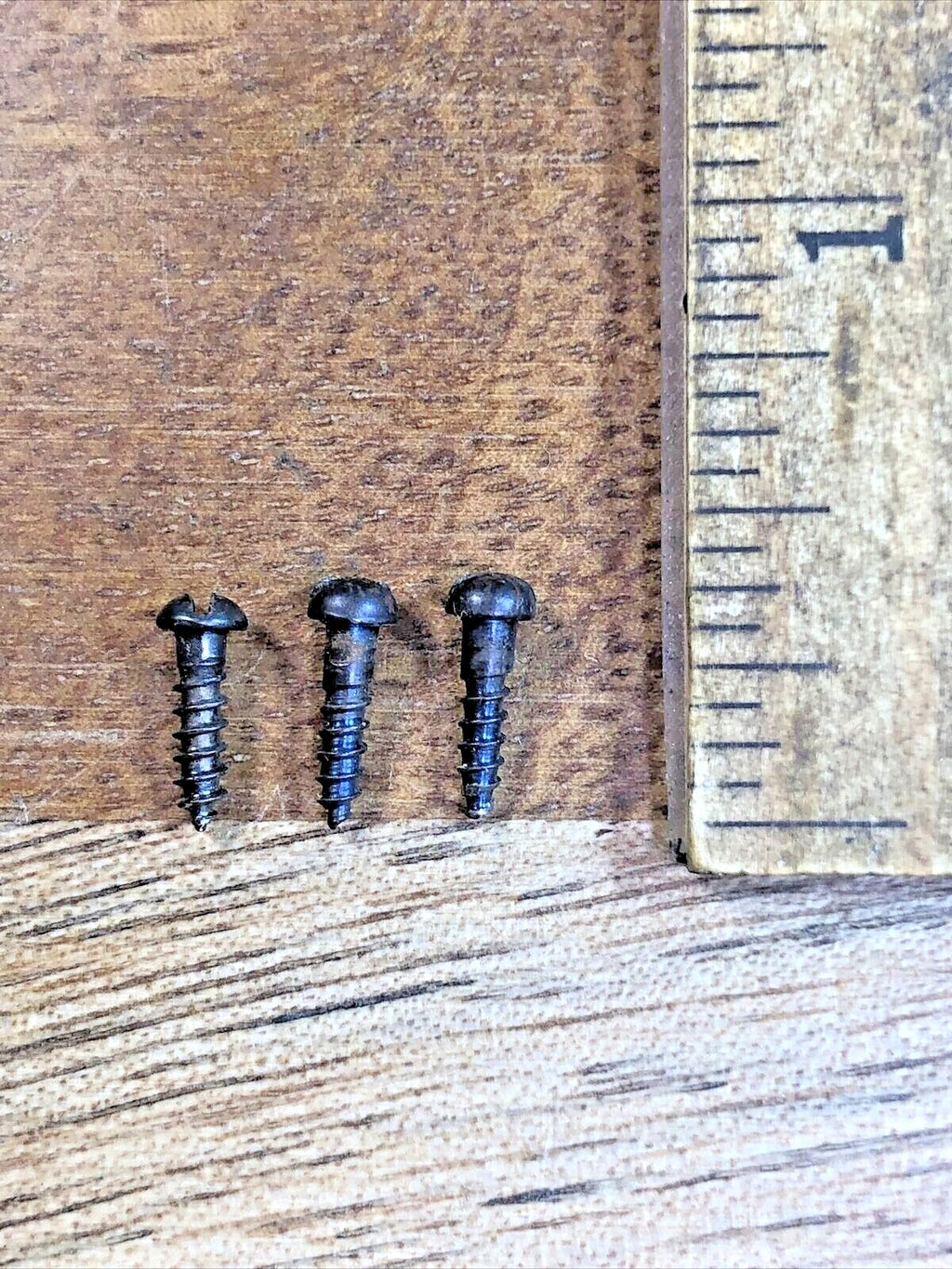 Clock Dial Pan Mounting Screws (K7206) | VintageClockParts.com